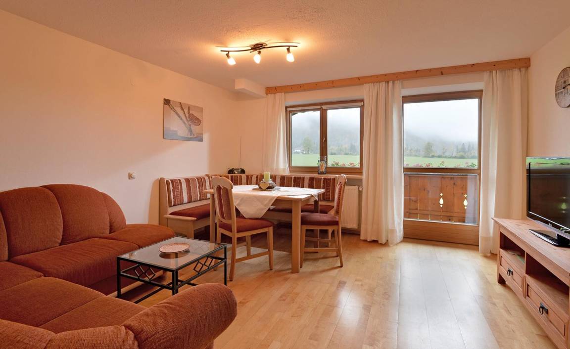 80 M² Appartement ∙ 2 Slaapkamers ∙ 6 Gasten - Kössen