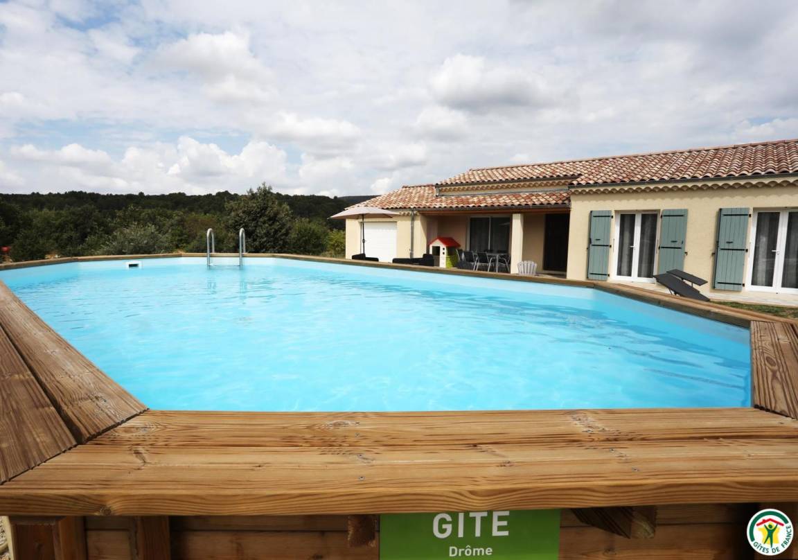 105 M² Gîte ∙ 3 Chambres ∙ 6 Personnes - Valaurie