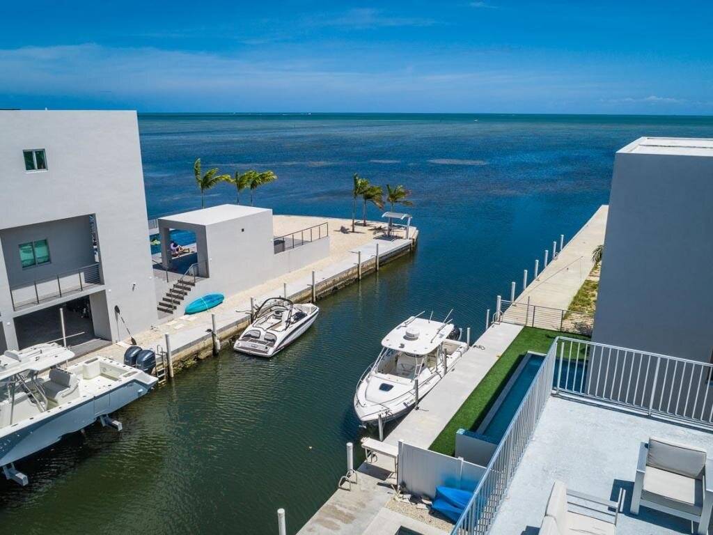 195 M² Talo ∙ 3 Makuuhuonetta ∙ 8 Vierasta - Marathon, FL