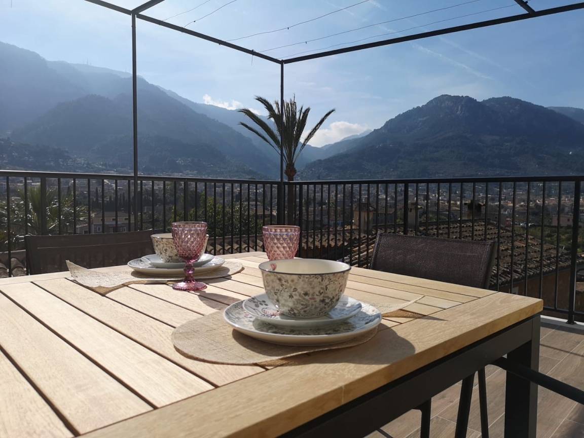 100 M² Apartment ∙ 3 Bedrooms ∙ 6 Guests - Deià