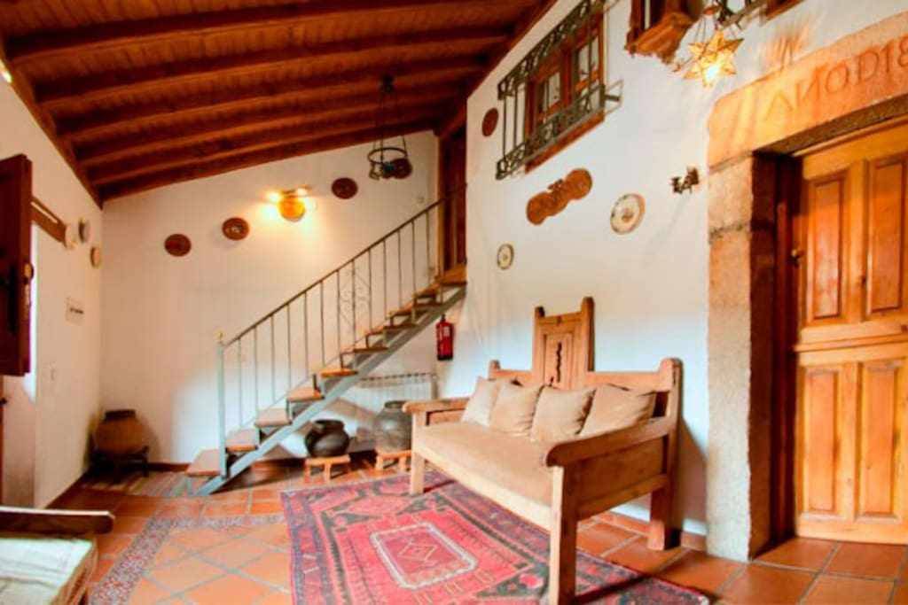 360 M² Apartamento ∙ 5 Habitaciones ∙ 10 Huéspedes - Bohoyo