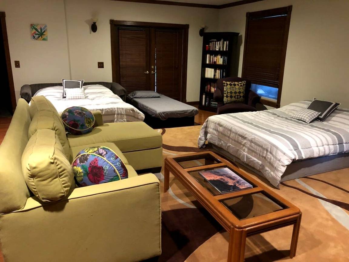 House ∙ 1 Bedroom ∙ 8 Guests - Fairview, TN