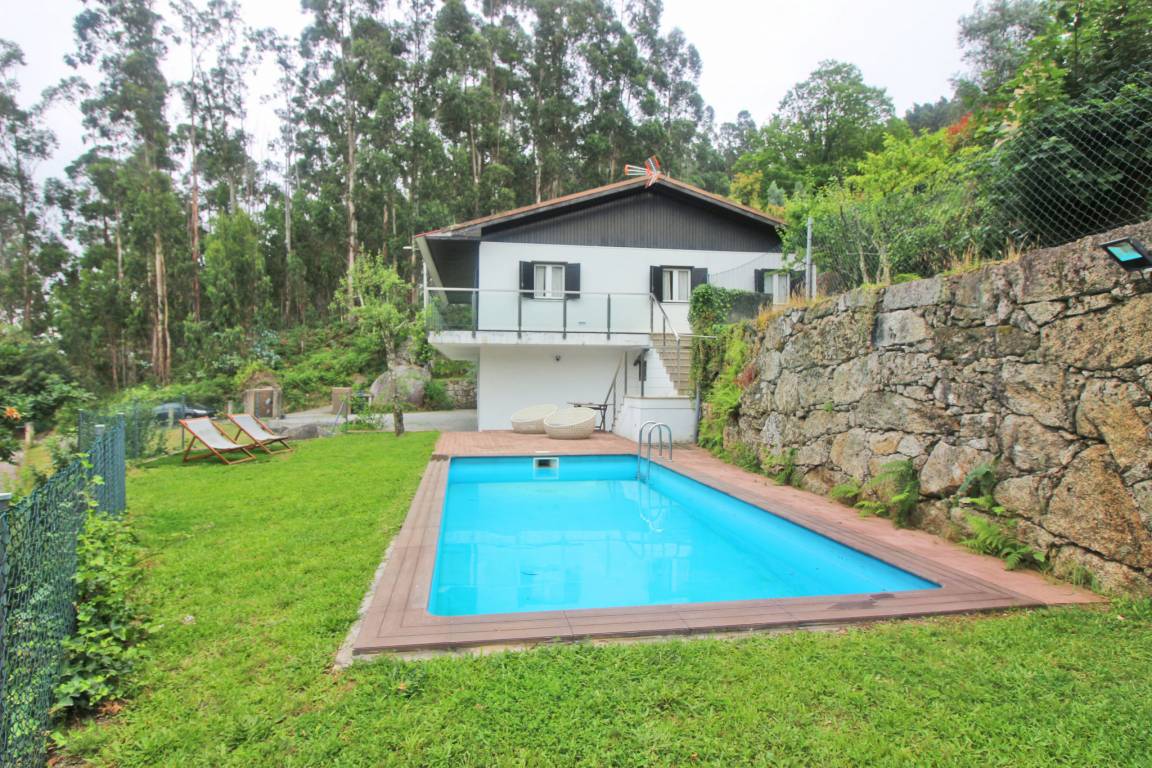 200 M² Villa ∙ 4 Chambres ∙ 8 Personnes - Vieira do Minho