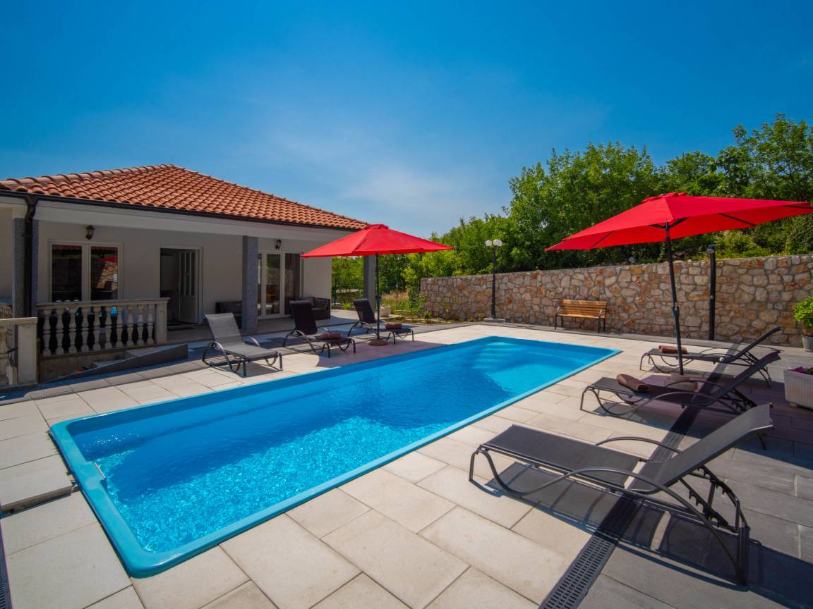 100 M² Ferienhaus ∙ 2 Schlafzimmer ∙ 8 Gäste - Novi Vinodolski