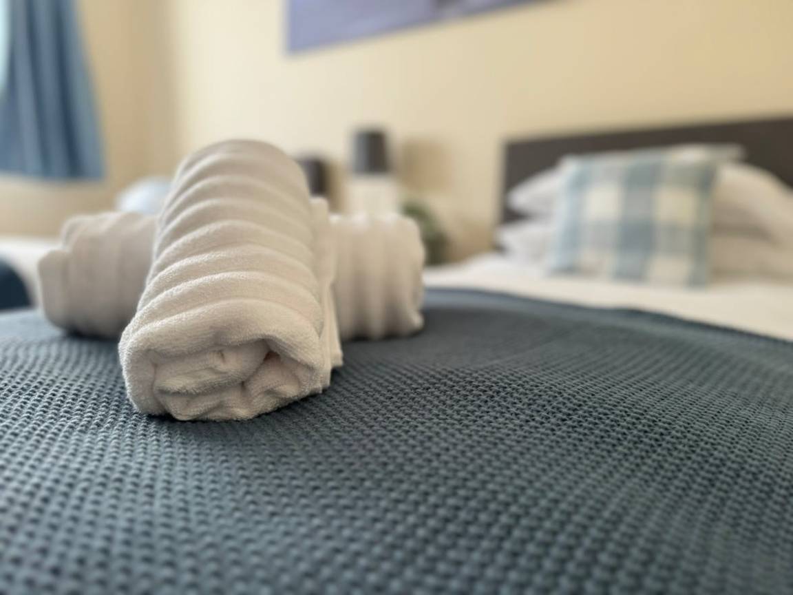 75 M² Ferienhaus ∙ 2 Schlafzimmer ∙ 4 Gäste - Birmingham