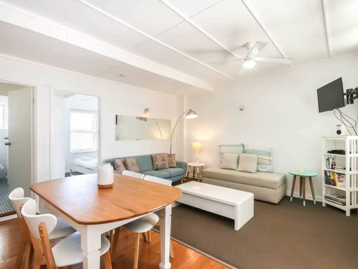 44 M² Apartment ∙ 2 Bedrooms ∙ 2 Guests - Broadbeach