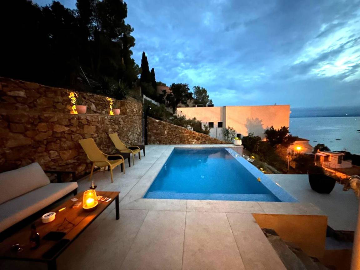 65 M² Maison De Vacances ∙ 3 Chambres ∙ 6 Personnes - Cadaqués