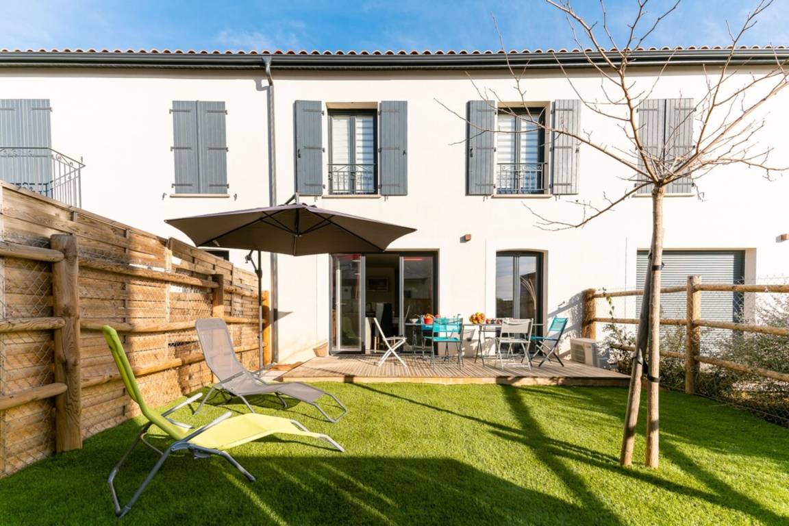 79 M² Apartment ∙ 3 Bedrooms ∙ 7 Guests - Béziers