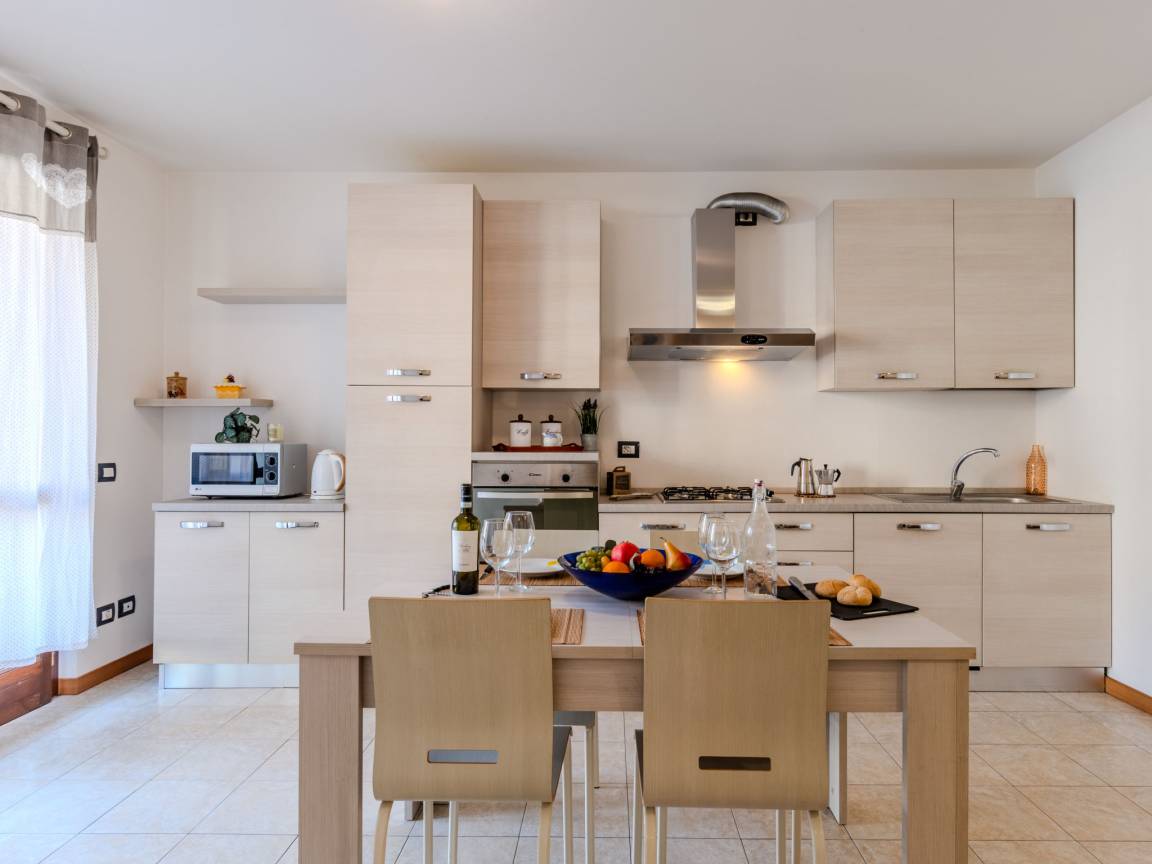 70 M² Huoneisto ∙ 2 Makuuhuonetta ∙ 5 Vierasta - Dervio