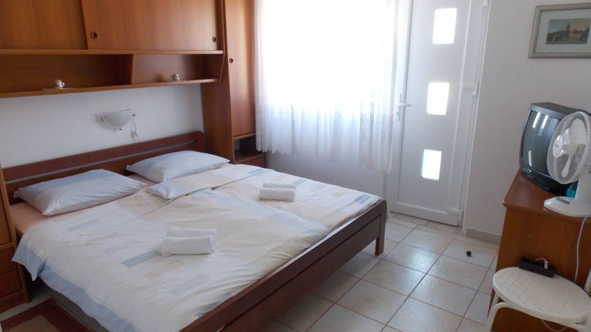 16 M² Hotel ∙ 1 Habitación ∙ 2 Huéspedes - Rab