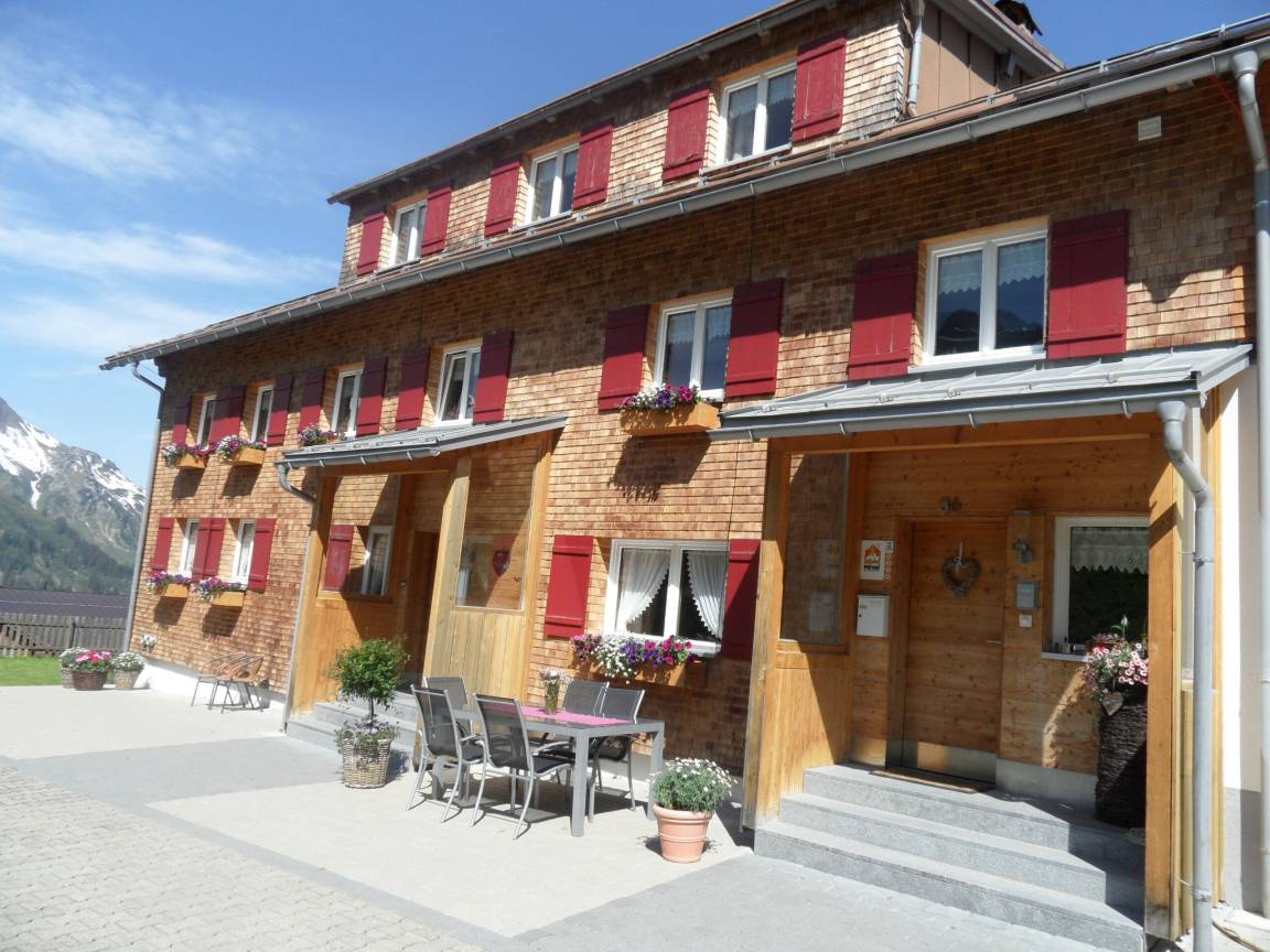 110 M² Apartment ∙ 3 Bedrooms ∙ 8 Guests - Lech