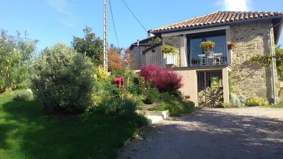 48 M² Gîte ∙ 1 Habitación ∙ 2 Huéspedes - Lot