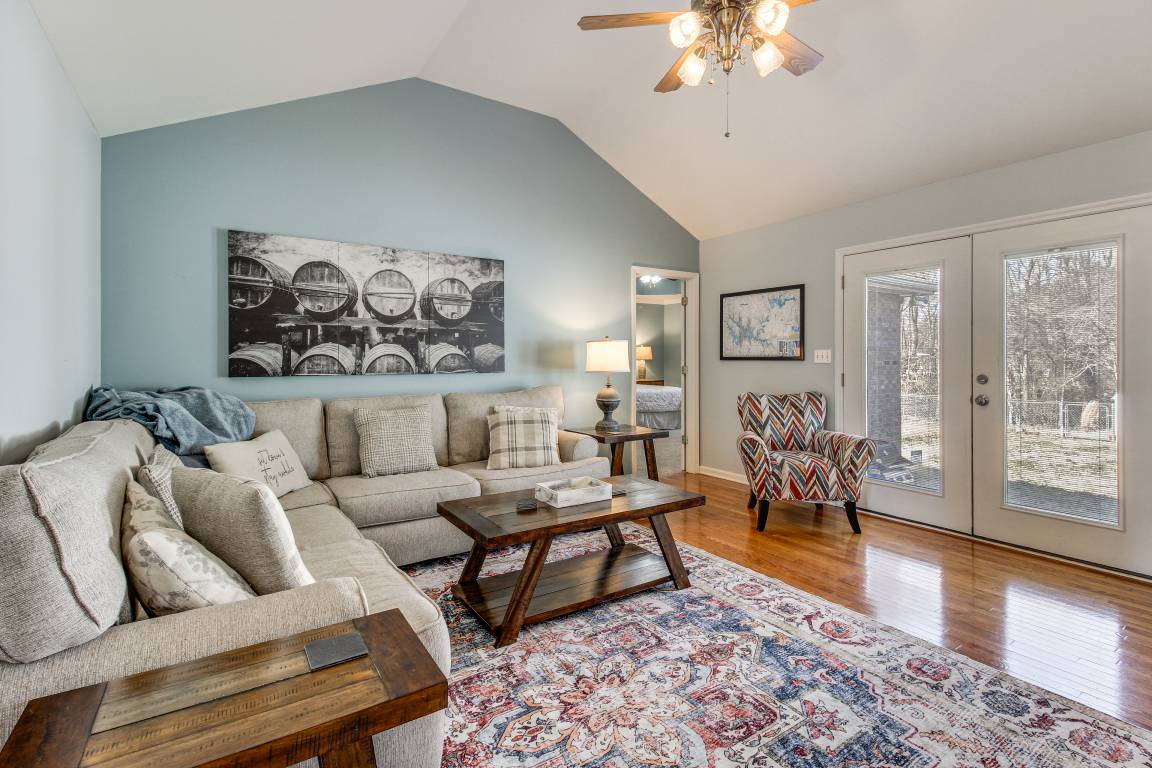 148 M² Casa ∙ 3 Habitaciones ∙ 8 Huéspedes - Estill Springs, TN