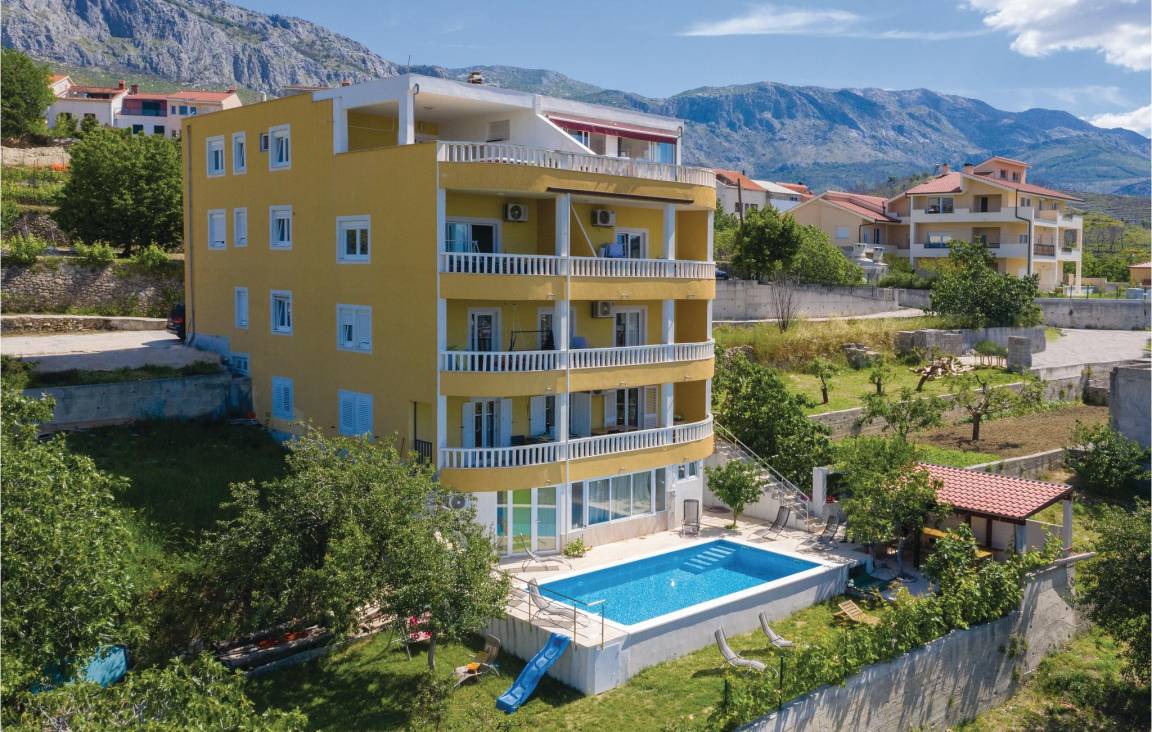 40 M² Apartment ∙ 2 Bedrooms ∙ 4 Guests - Podstrana