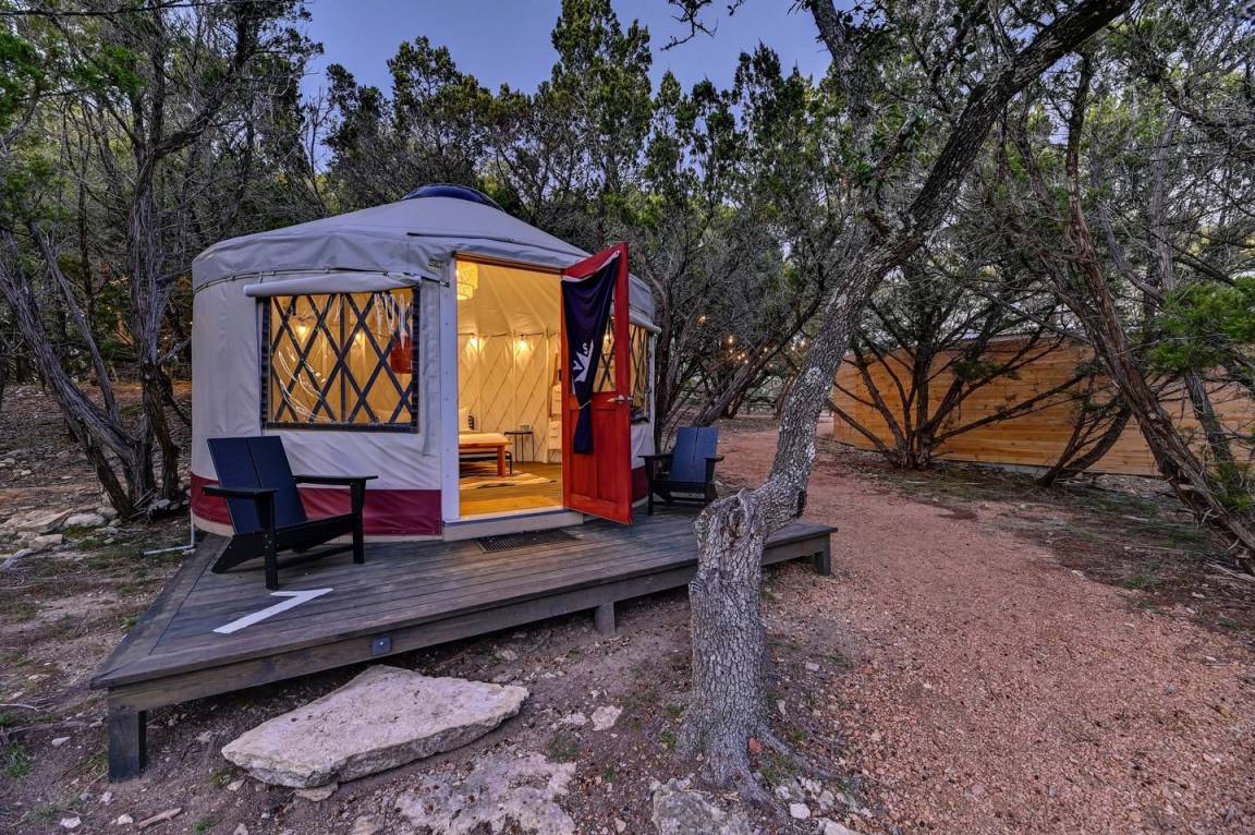 Camping-unterkunft ∙ 1 Schlafzimmer ∙ 2 Gäste - Dripping Springs, TX
