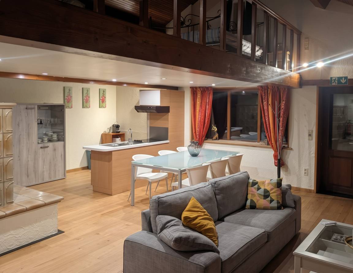 90 M² Studio ∙ 1 Schlafzimmer ∙ 4 Gäste - Ciney