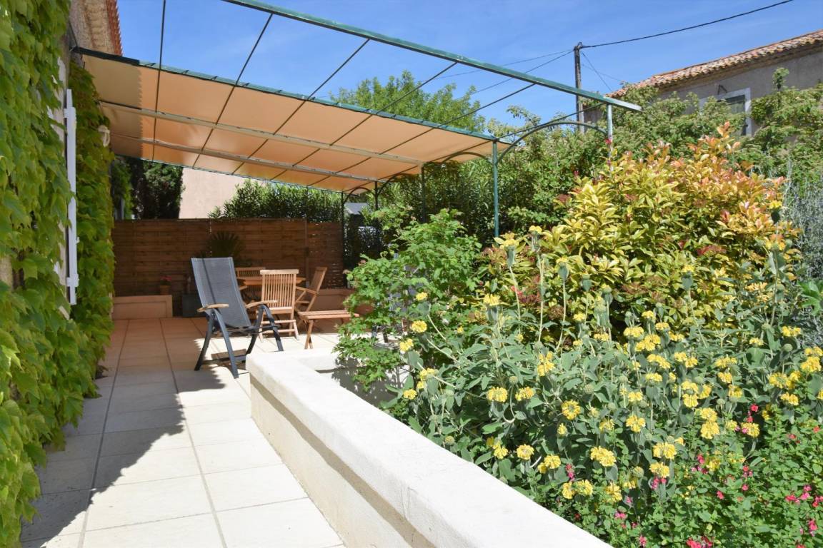 92 M² Gîte ∙ 2 Chambres ∙ 4 Personnes - Capestang
