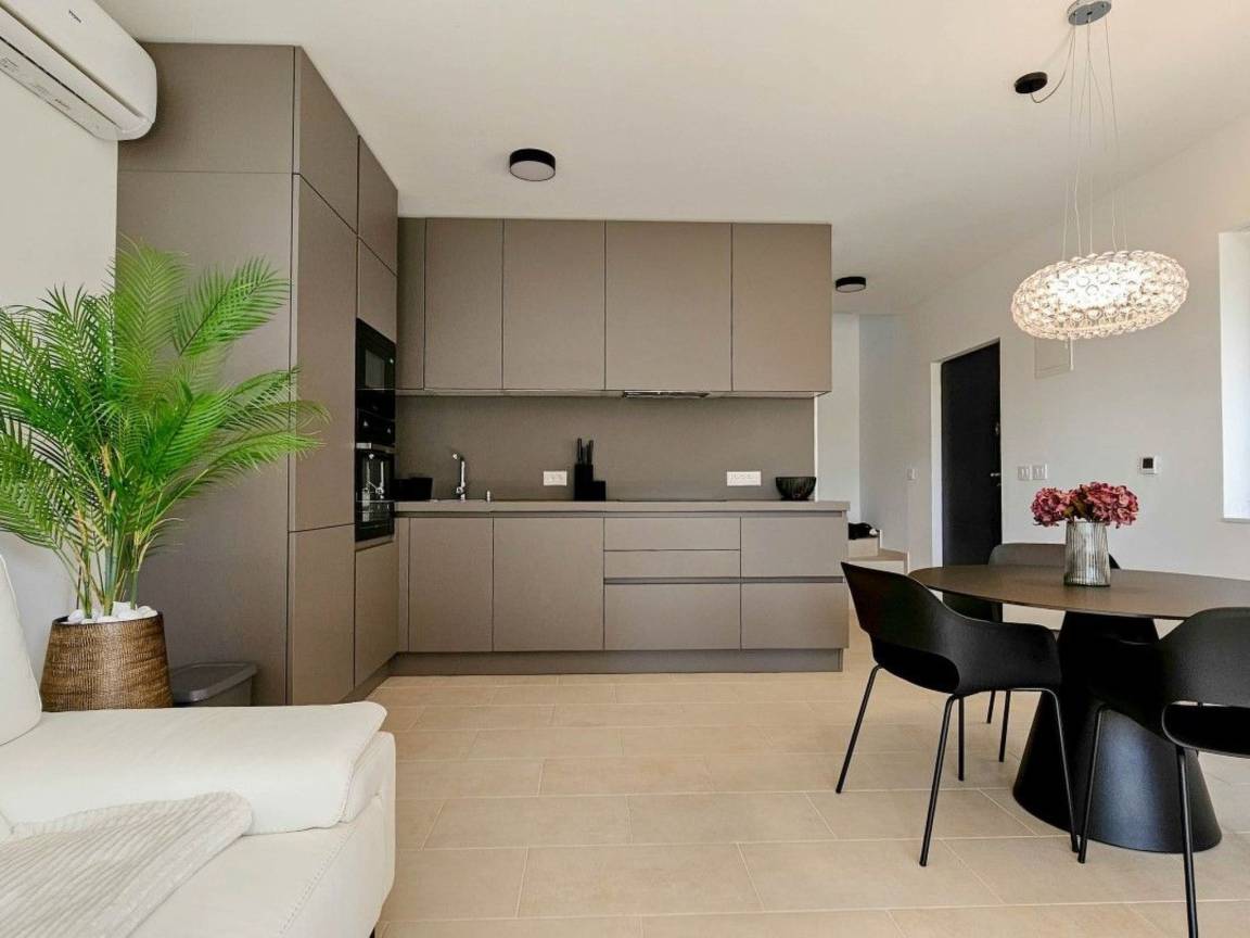 82 M² House ∙ 3 Bedrooms ∙ 4 Guests - Novigrad