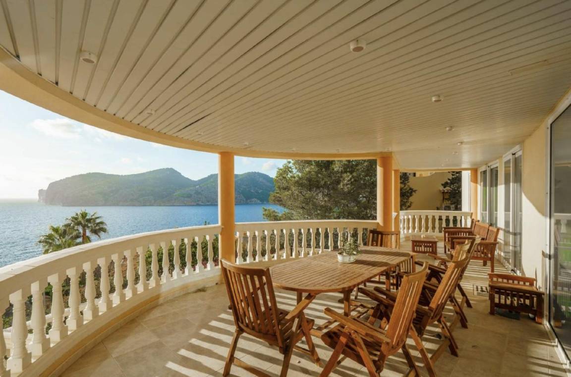 500 M² House ∙ 3 Bedrooms ∙ 10 Guests - Cala Fornells