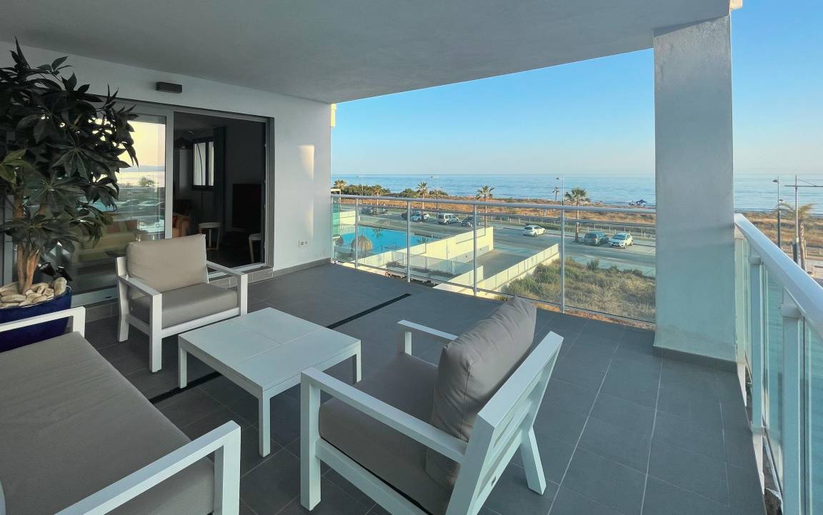 100 M² Apartment ∙ 4 Bedrooms ∙ 8 Guests - Torrox