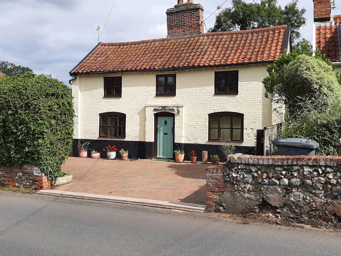 Cottage ∙ 3 Bedrooms ∙ 5 Guests - Norfolk