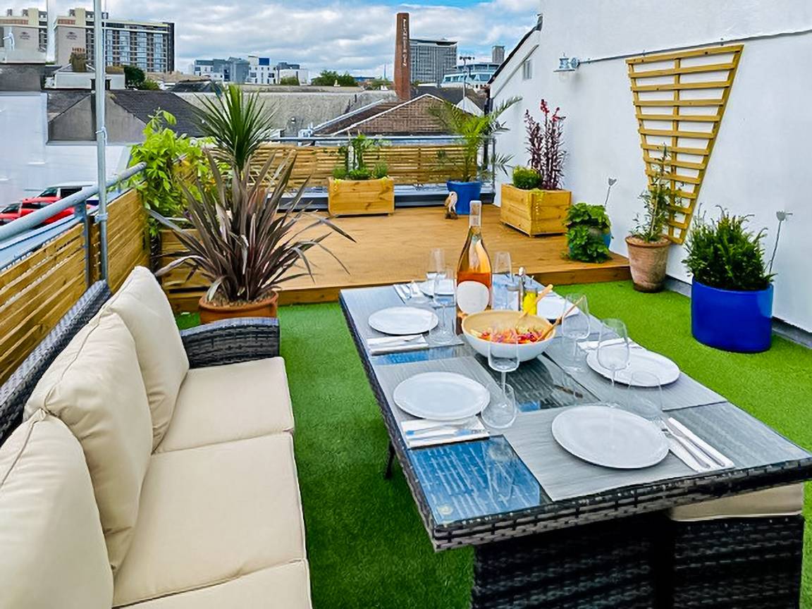 Cottage ∙ 3 Bedrooms ∙ 6 Guests - Plymouth