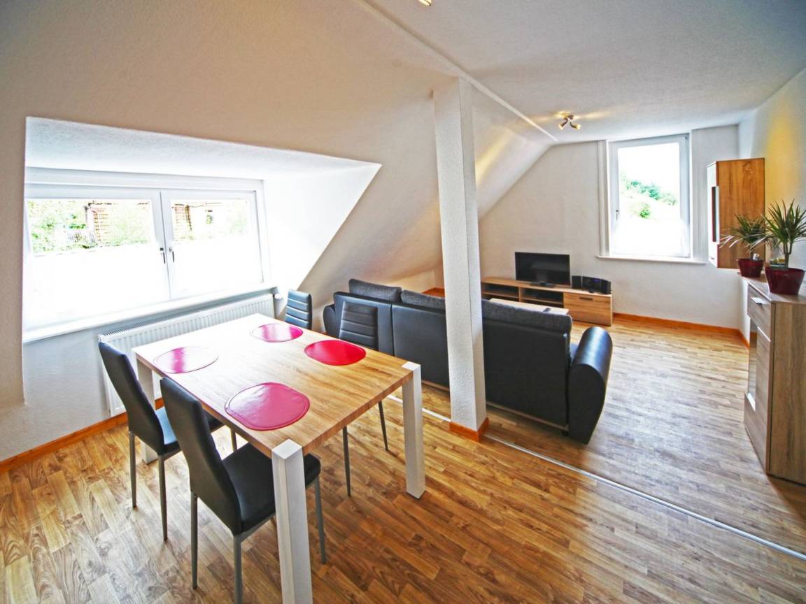 90 M² Ferienwohnung ∙ 2 Schlafzimmer ∙ 4 Gäste - Osterode am Harz