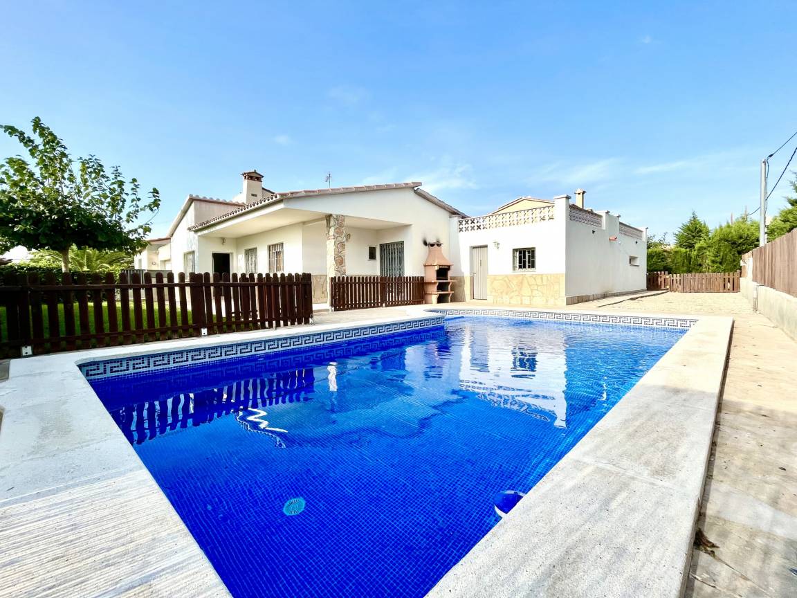 110 M² Villa ∙ 3 Bedrooms ∙ 6 Guests - L'Ametlla de Mar