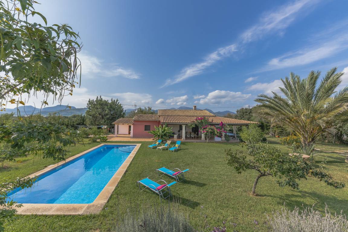 180 M² Villa ∙ 3 Chambres ∙ 6 Personnes - Inca