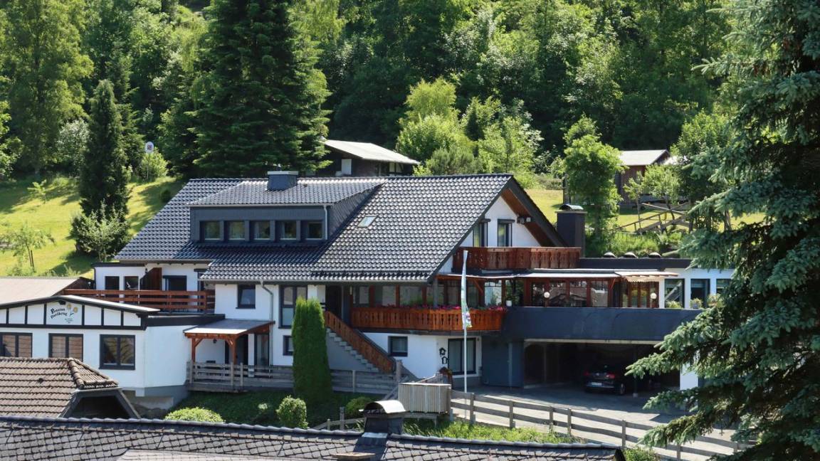 Hotelli ∙ 1 Makuuhuone ∙ 3 Vierasta - Bromskirchen