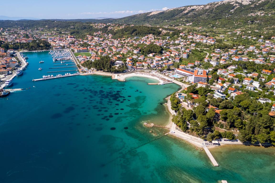 116 M² Ferienhaus ∙ 2 Schlafzimmer ∙ 4 Gäste - Rab