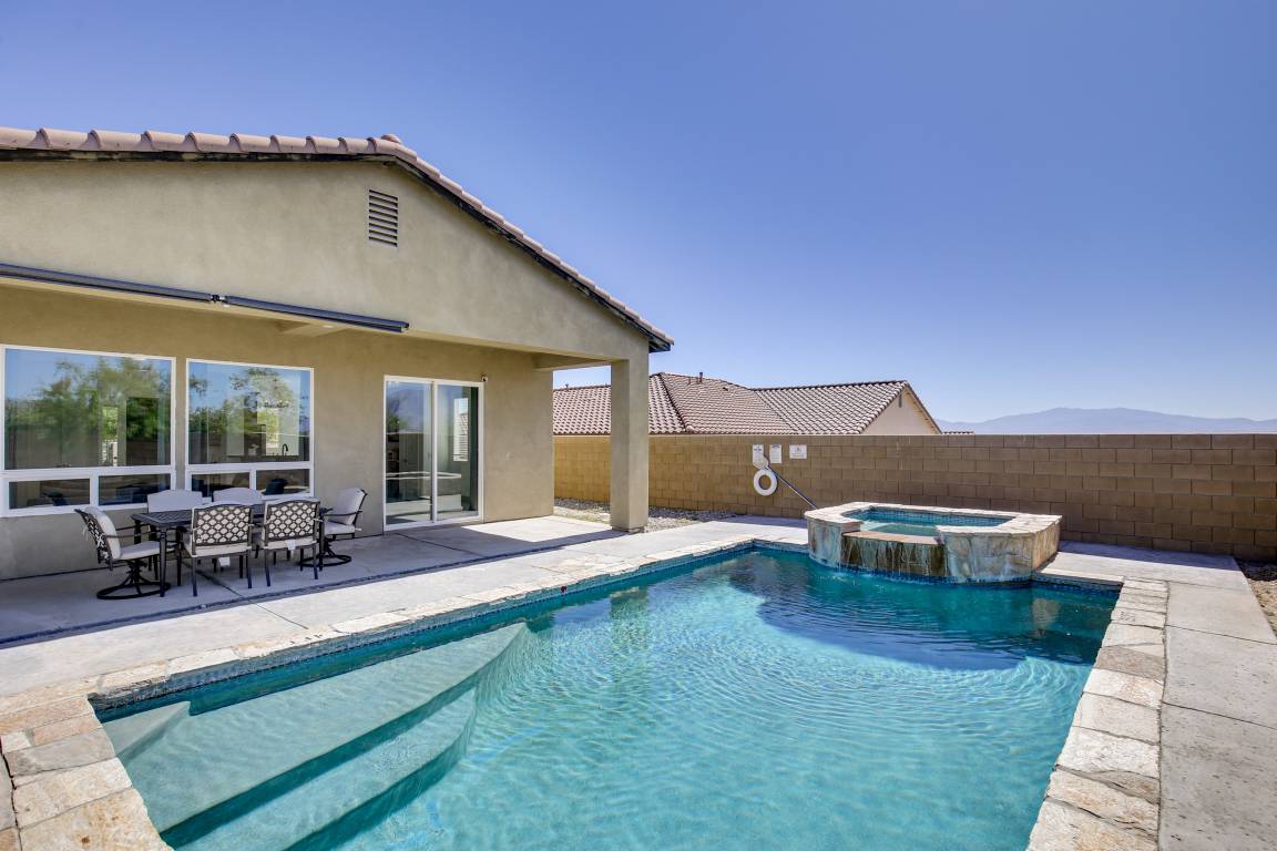 193 M² Casa ∙ 3 Quartos ∙ 8 Hóspedes - Desert Hot Springs, CA