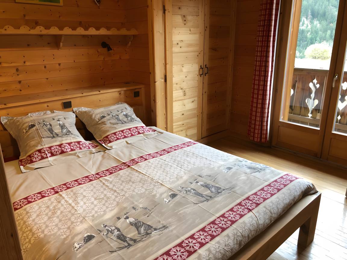 105 M² House ∙ 5 Bedrooms ∙ 10 Guests - Courchevel, France