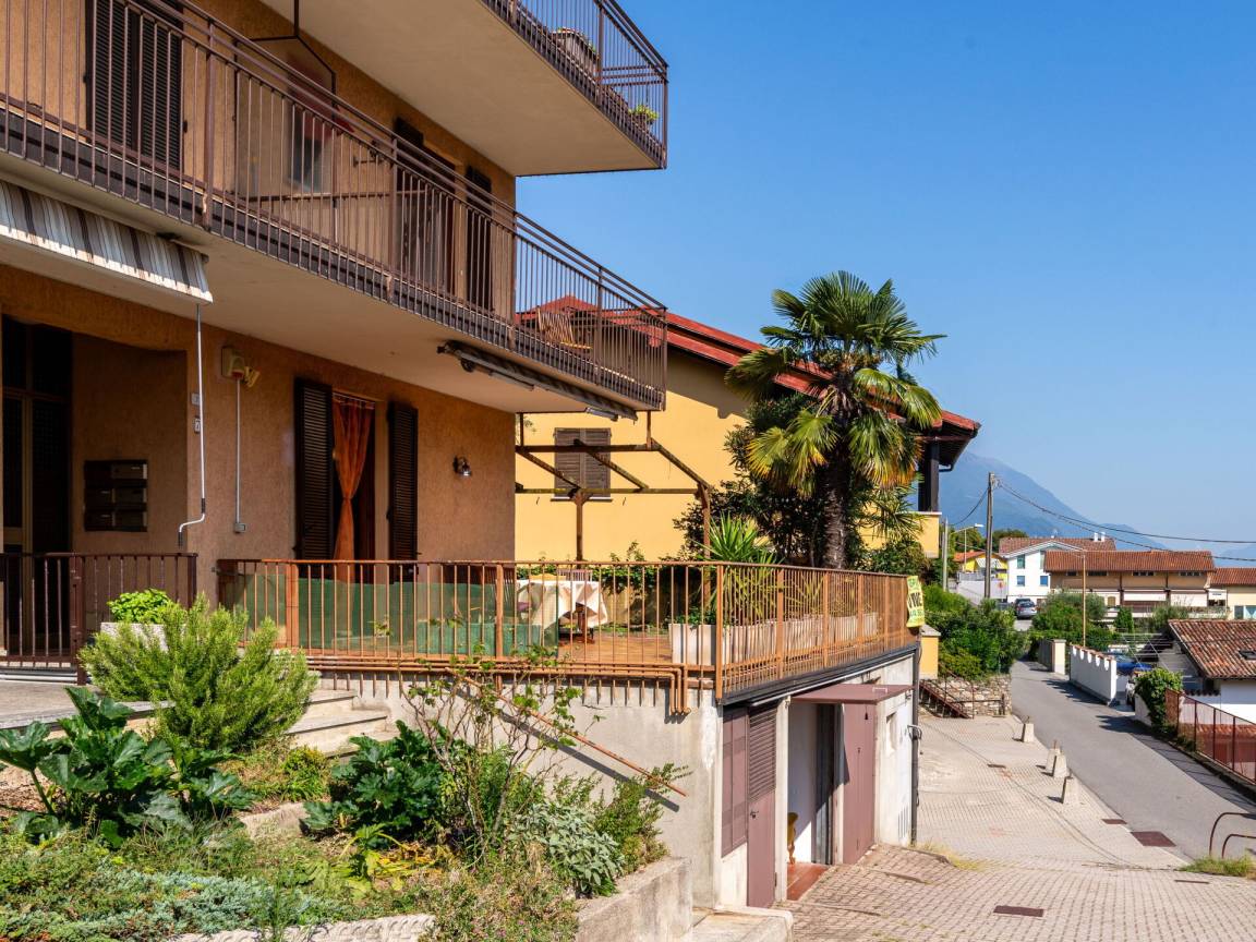 90 M² Appartement ∙ 2 Chambres ∙ 4 Personnes - Domaso