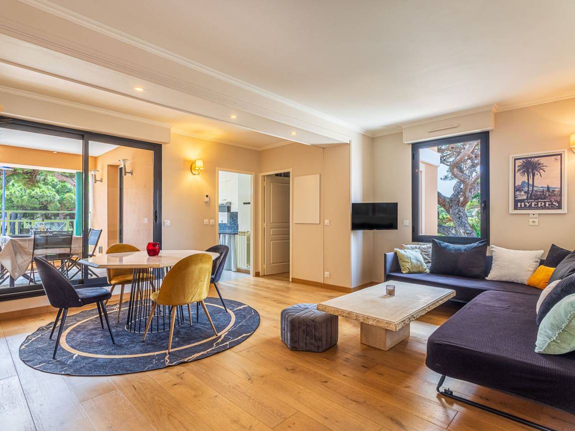 95 M² Ferienhaus ∙ 1 Schlafzimmer ∙ 6 Gäste - La Londe-les-Maures