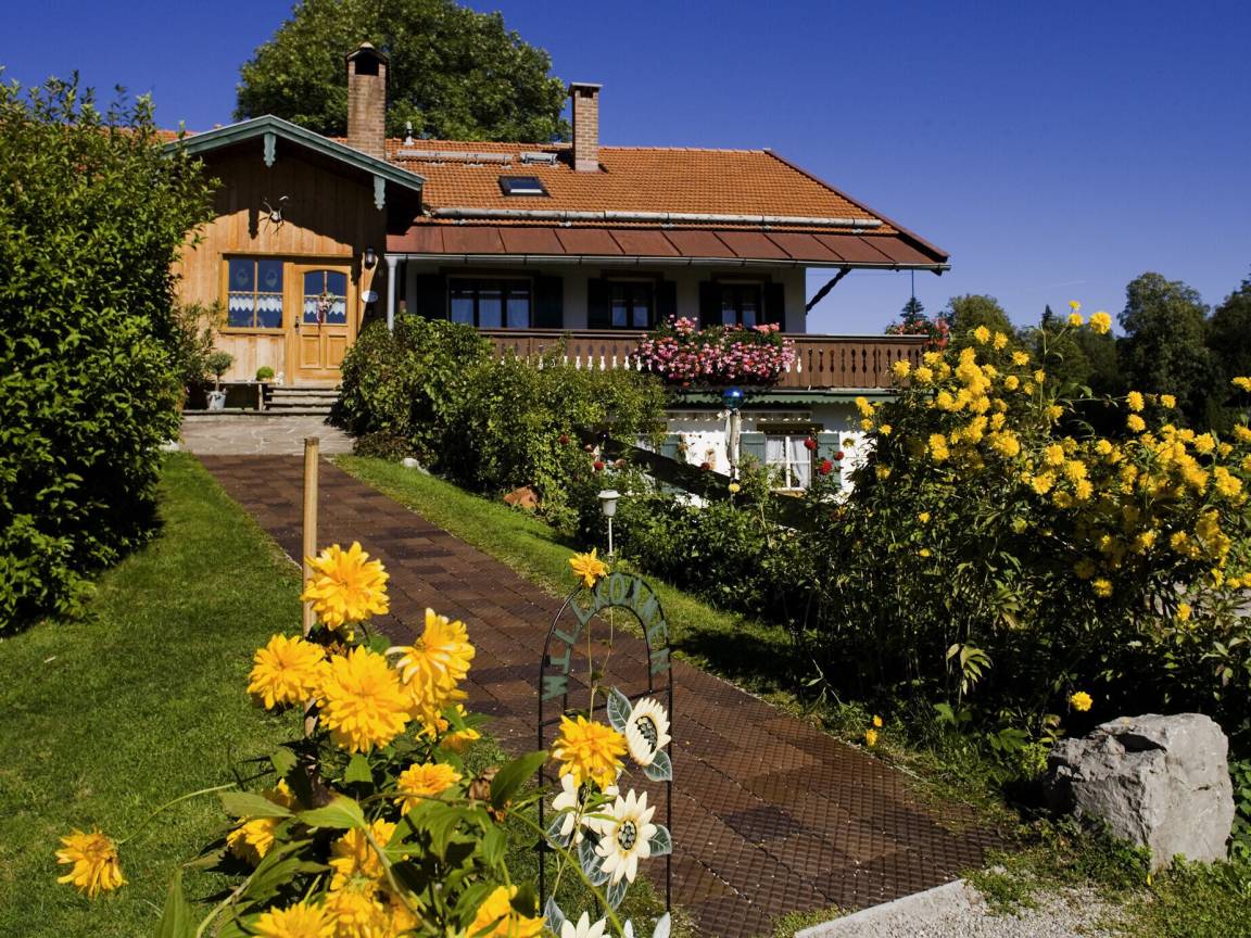 45 M² Ferienwohnung ∙ 1 Schlafzimmer ∙ 2 Gäste - Lenggries