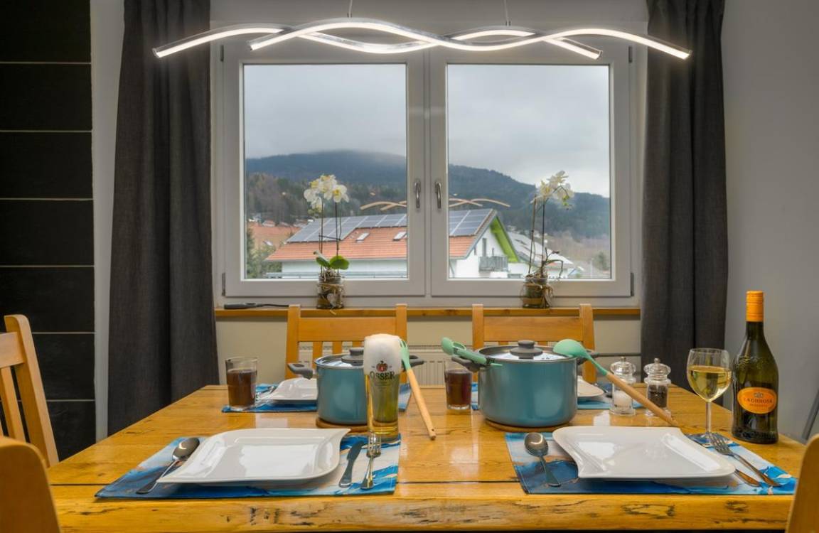 120 M² Ferienwohnung ∙ 3 Schlafzimmer ∙ 6 Gäste - Frauenau