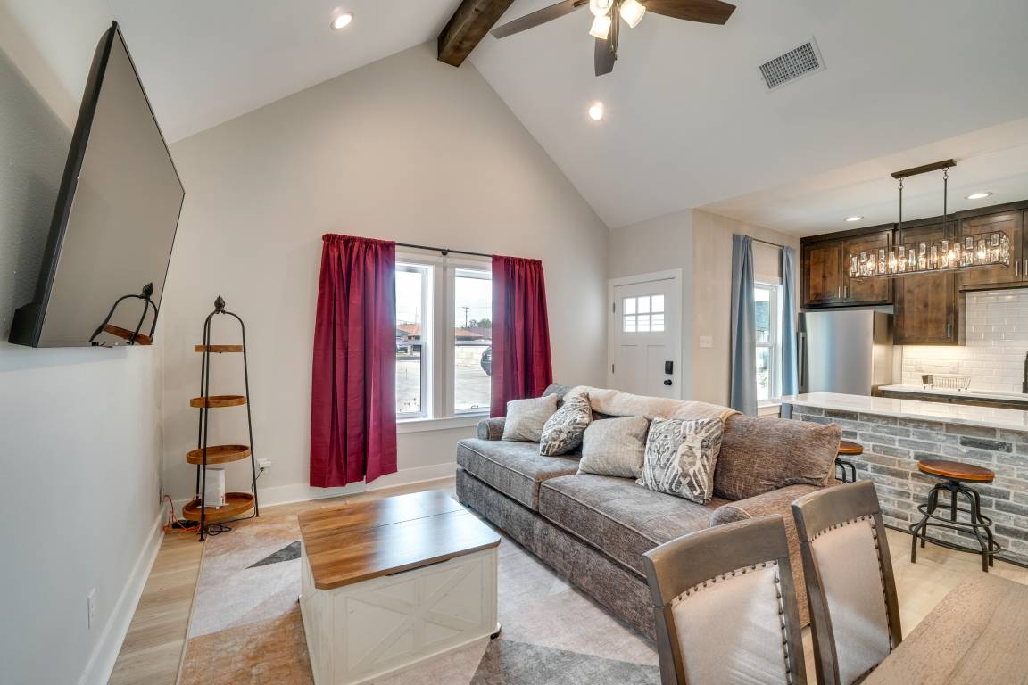 88 M² House ∙ 2 Bedrooms ∙ 6 Guests - San Angelo, TX