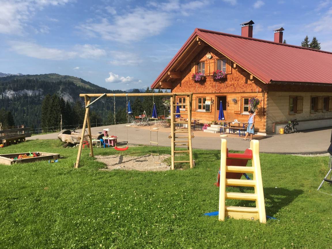 57 M² Ferienwohnung ∙ 1 Schlafzimmer ∙ 2 Gäste - Immenstadt im Allgäu