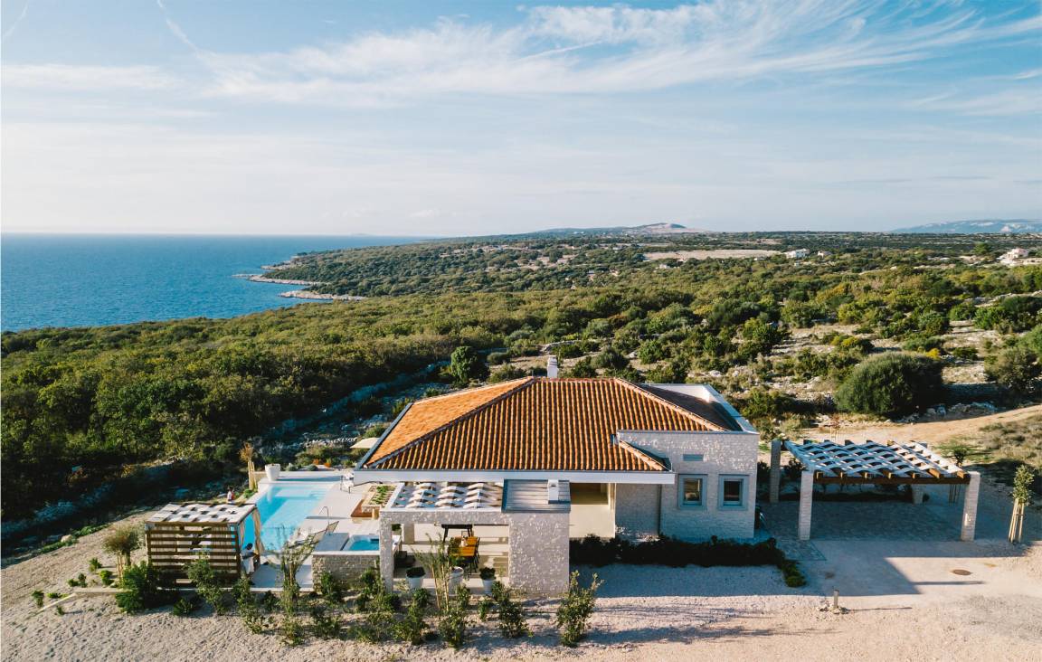 260 M² Ferienhaus ∙ 4 Schlafzimmer ∙ 7 Gäste - Novalja