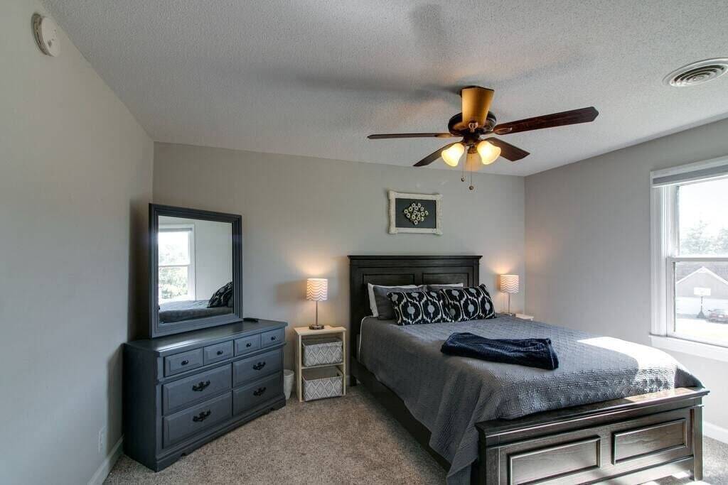 130 M² House ∙ 3 Bedrooms ∙ 6 Guests - Clarksville, TN