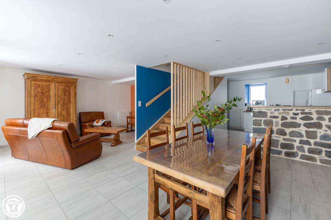 123 M² Gîte ∙ 3 Chambres ∙ 6 Personnes - Murat-le-Quaire