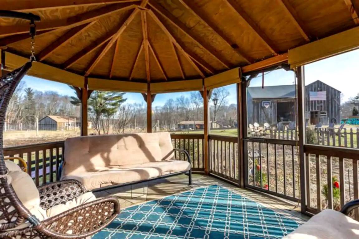 Camping ∙ 1 Bedroom ∙ 4 Guests - Connecticut