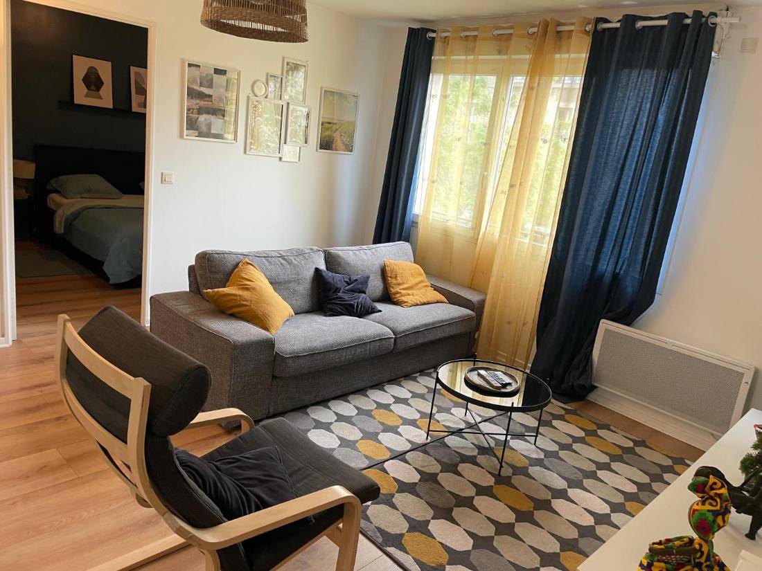 43 M² Apartment ∙ 2 Bedrooms ∙ 3 Guests - Courbevoie