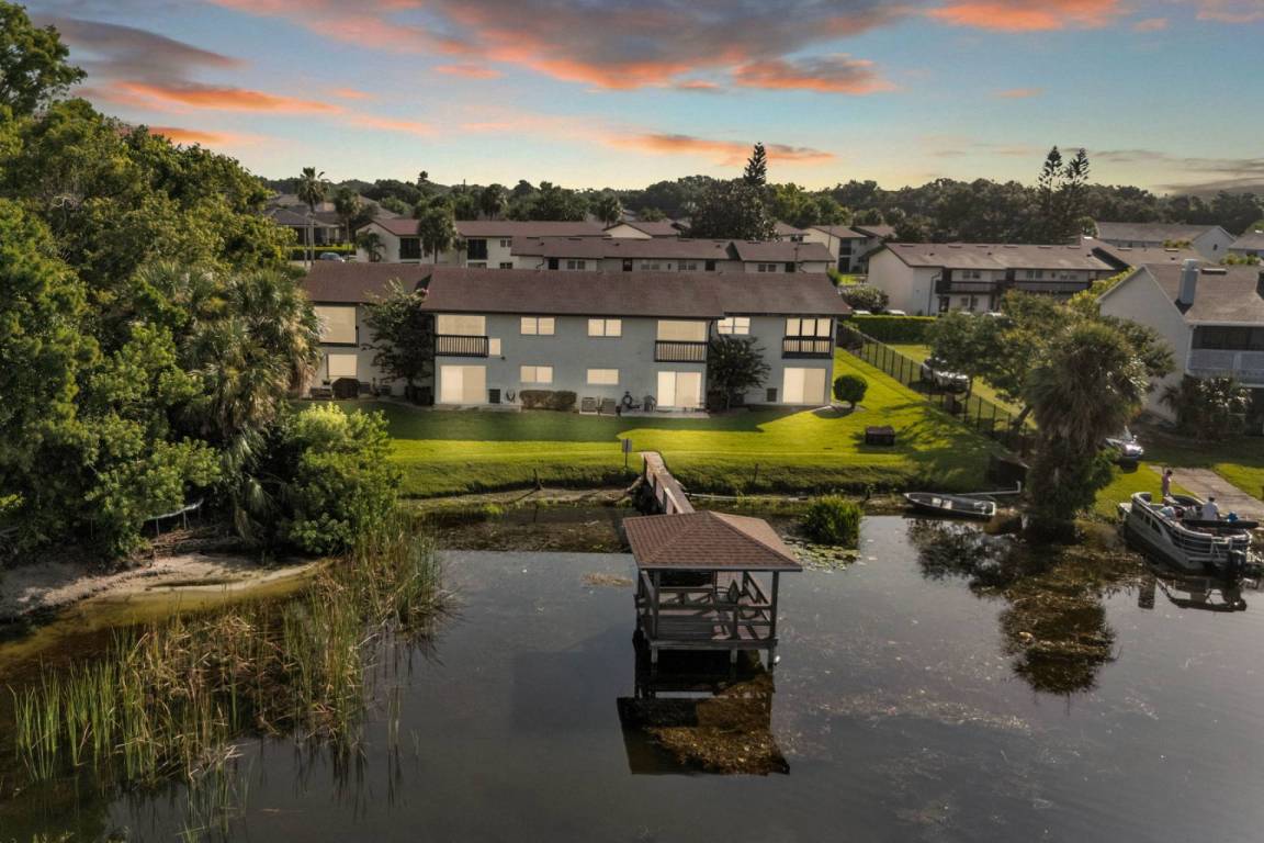 78 M² Condo ∙ 2 Bedrooms ∙ 4 Guests - Winter Haven