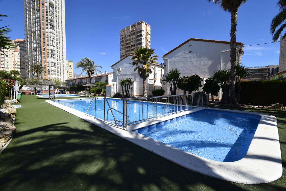 70 M² Bungalow ∙ 2 Habitaciones ∙ 6 Huéspedes - Benidorm