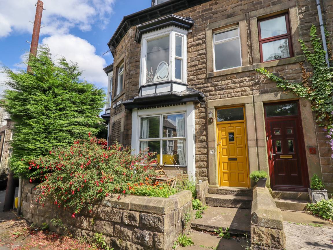 Cottage ∙ 6 Bedrooms ∙ 13 Guests - Buxton, UK