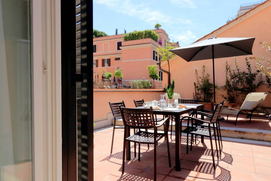 100 M² Appartement ∙ 2 Slaapkamers ∙ 5 Gasten - Rome