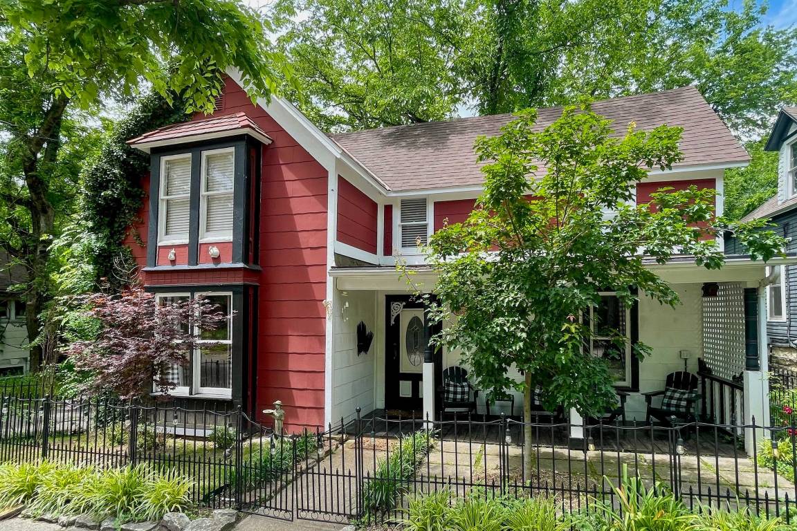 130 M² Cottage ∙ 3 Bedrooms ∙ 6 Guests - Eureka Springs, AR