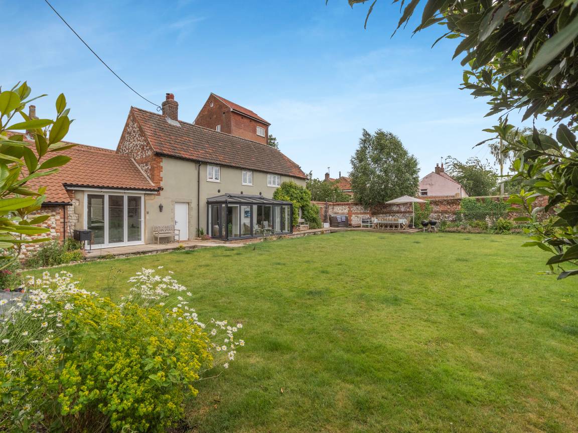 Cottage ∙ 6 Bedrooms ∙ 14 Guests - Wells-next-the-Sea